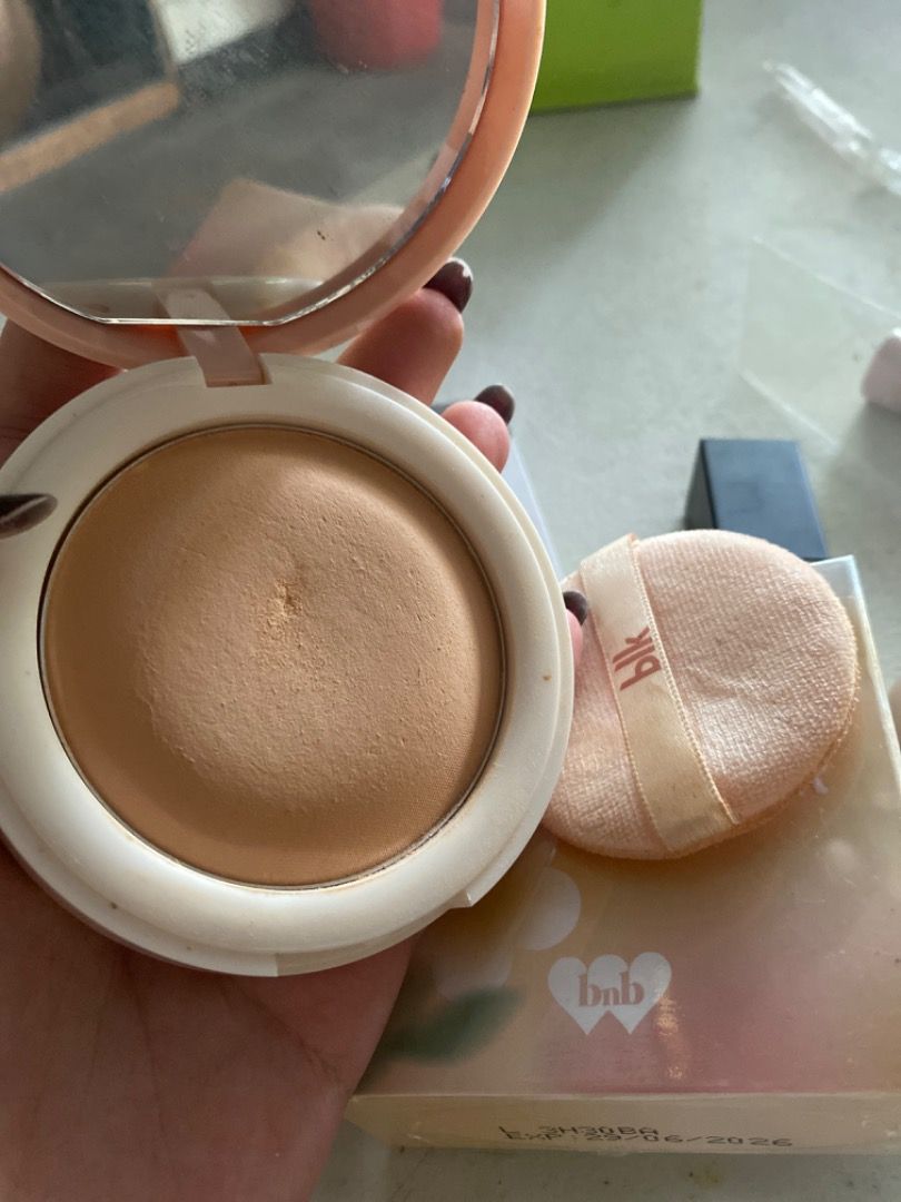 Blk Cosmetics Vanilla Oat Airy Matte Foundation powder, Beauty ...