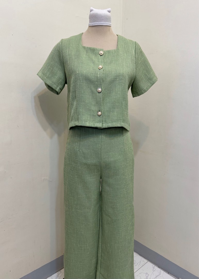 Button-up Square Neck Top and Wide Lag Pants, Women's Fashion, Dresses ...