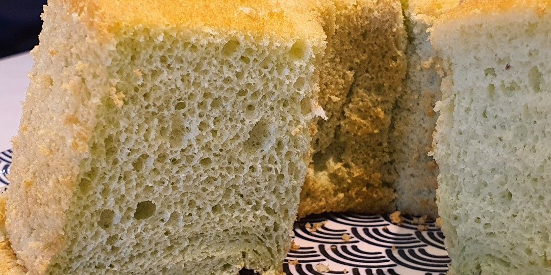 CNY Homemade Pandan Cake, Food & Drinks, Homemade Bakes on Carousell