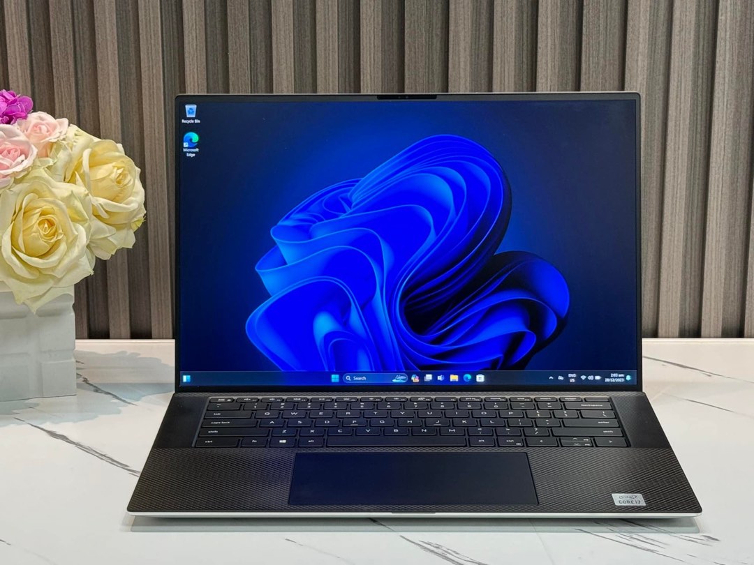 Dell XPS 15 9500 Core i7 10th Gen 16GB RAM 256GB SSD, 4GB NVIDIA ...