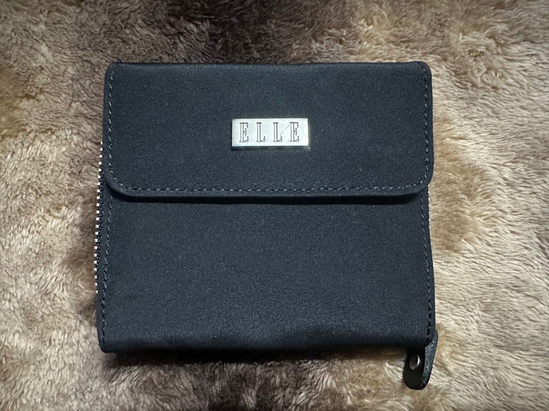 ELLE bifold wallet, Announcements on Carousell