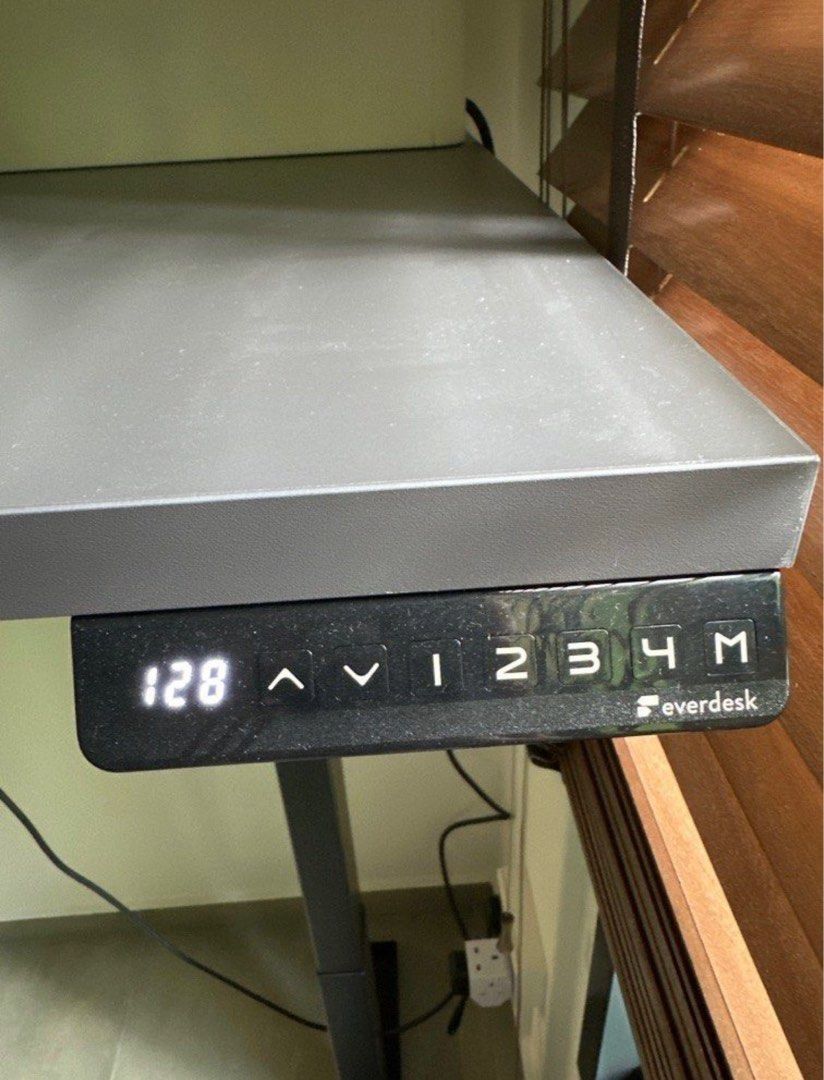 Everdesk Standing Desk (Adjustable), Furniture & Home Living, Furniture ...