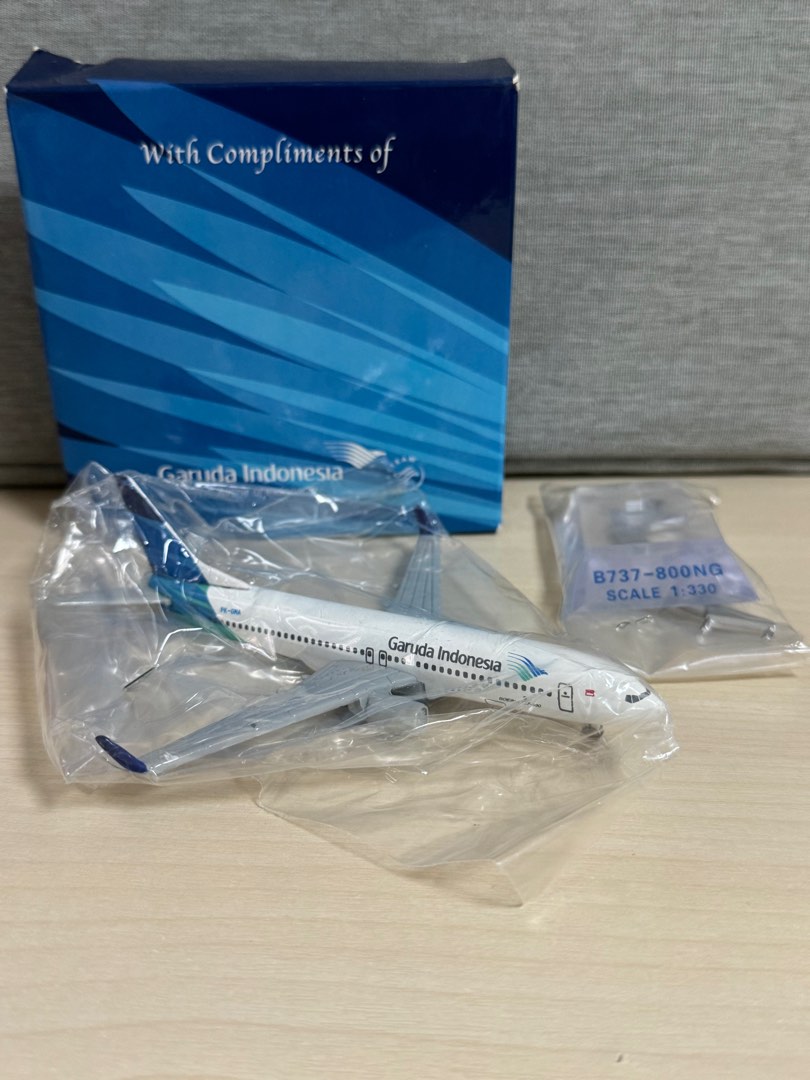 Garuda Indonesia Airlines Boeing B737-800NG PK-GMA Scale 1:330 Die-cast ...