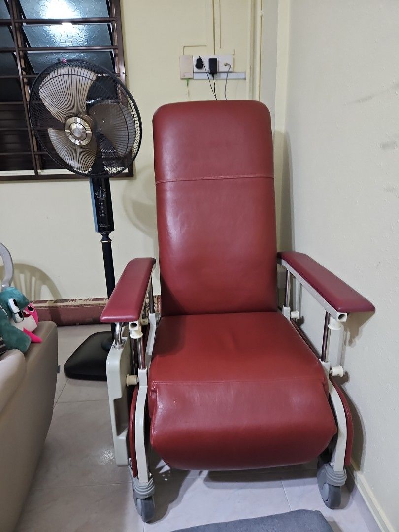 Geriatric Chair, Furniture & Home Living, Furniture, Chairs on Carousell
