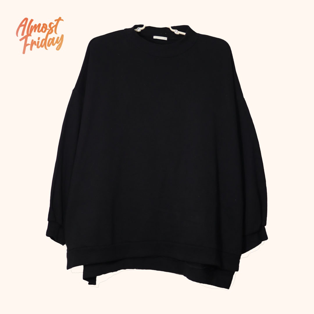 GU by UNIQLO Black Plus Size Sweatshirt (Preloved) XL, Women's Fashion ...