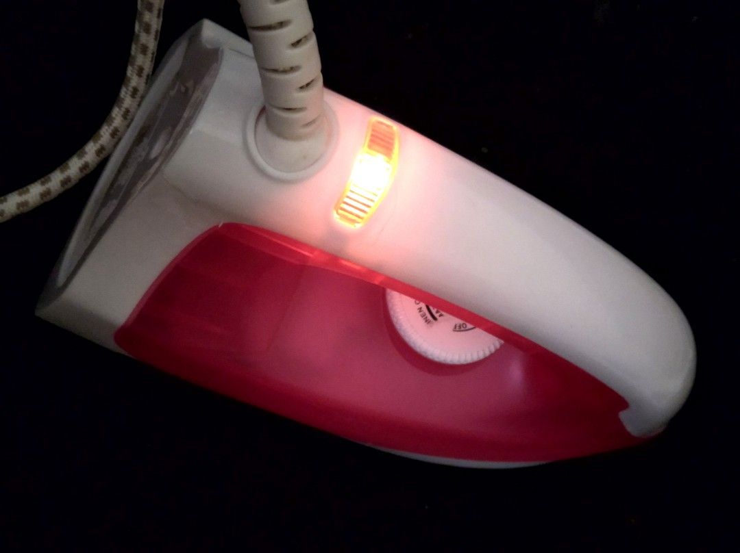 Iron Seterika Singer 1000W, TV & Home Appliances, Irons & Steamers on ...