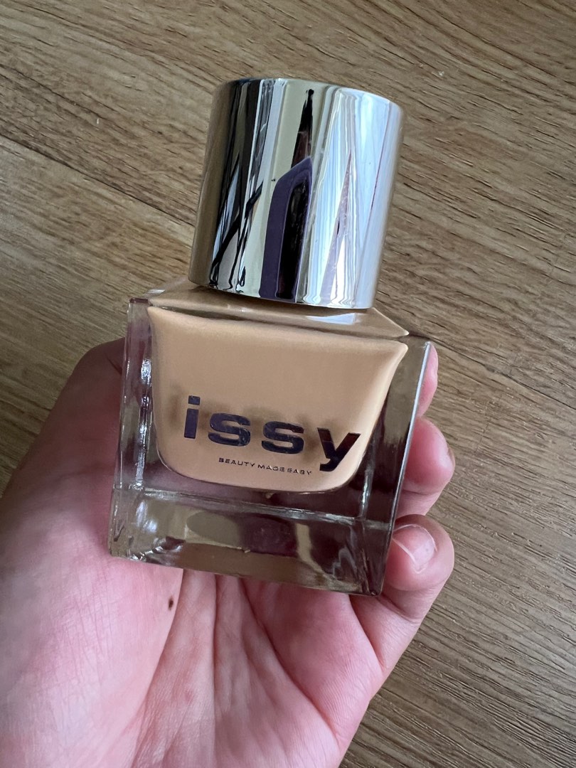 Issy Active Foundation, Beauty & Personal Care, Face, Makeup on Carousell