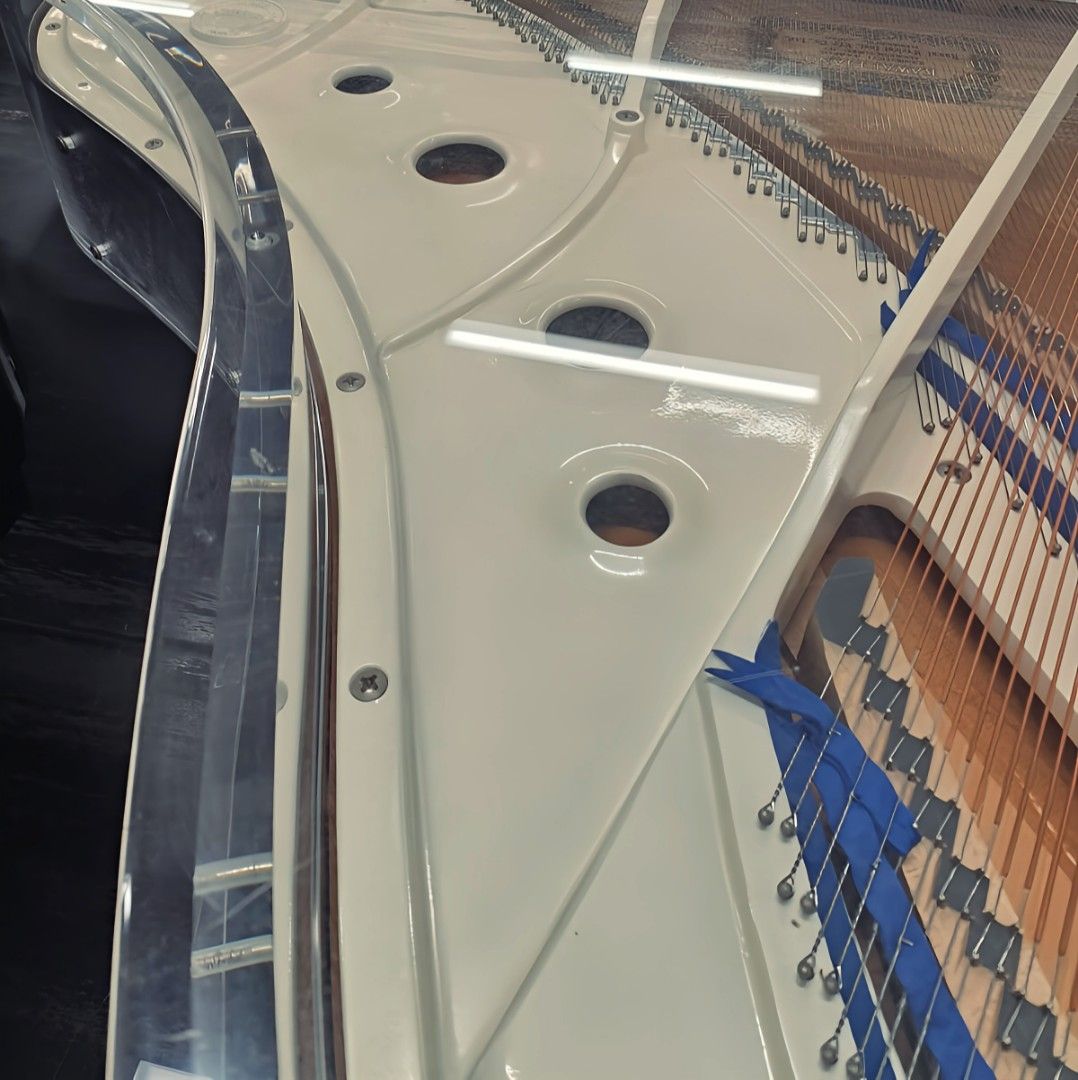 Kawai CR-40 Crystal Piano, Hobbies & Toys, Music & Media, Musical ...