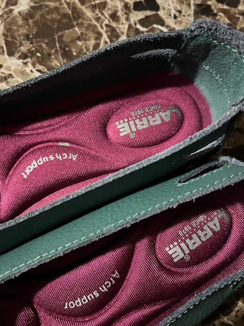 Larrie Comfort Slip On, Women's Fashion, Footwear, Flats on Carousell