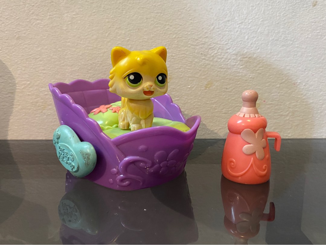 LPS magic motion cat, Hobbies & Toys, Toys & Games on Carousell
