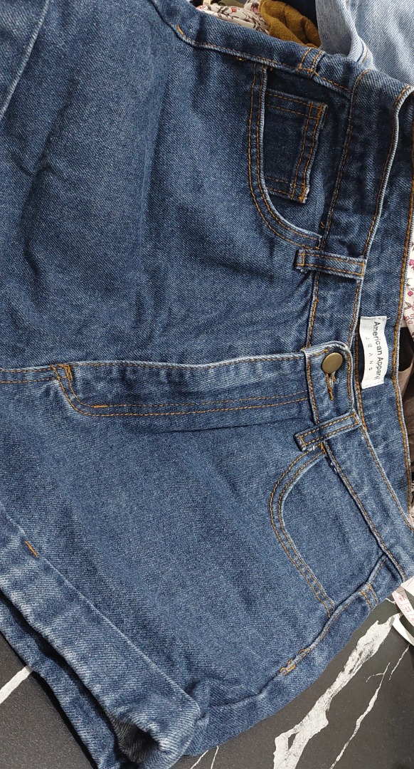 Maong shorts 200 peso, Women's Fashion, Bottoms, Shorts on Carousell