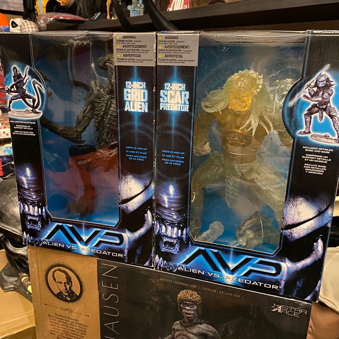 McFarlane AVP alien vs predator 12 inch figure set, Hobbies & Toys ...