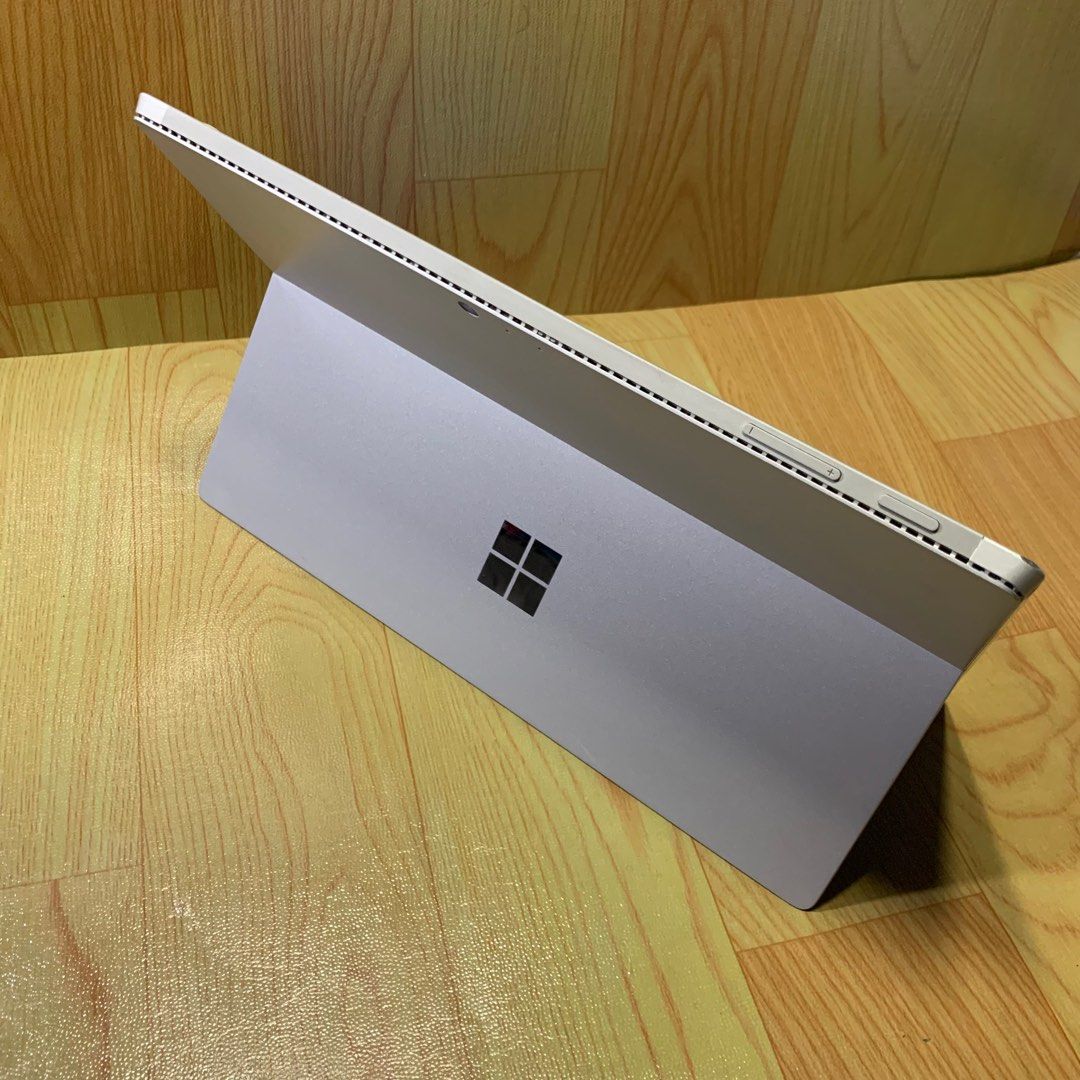 Microsoft Surface Pro 4, i7, 6th gen, 16 GB ram, 256 SSD with microsoft ...