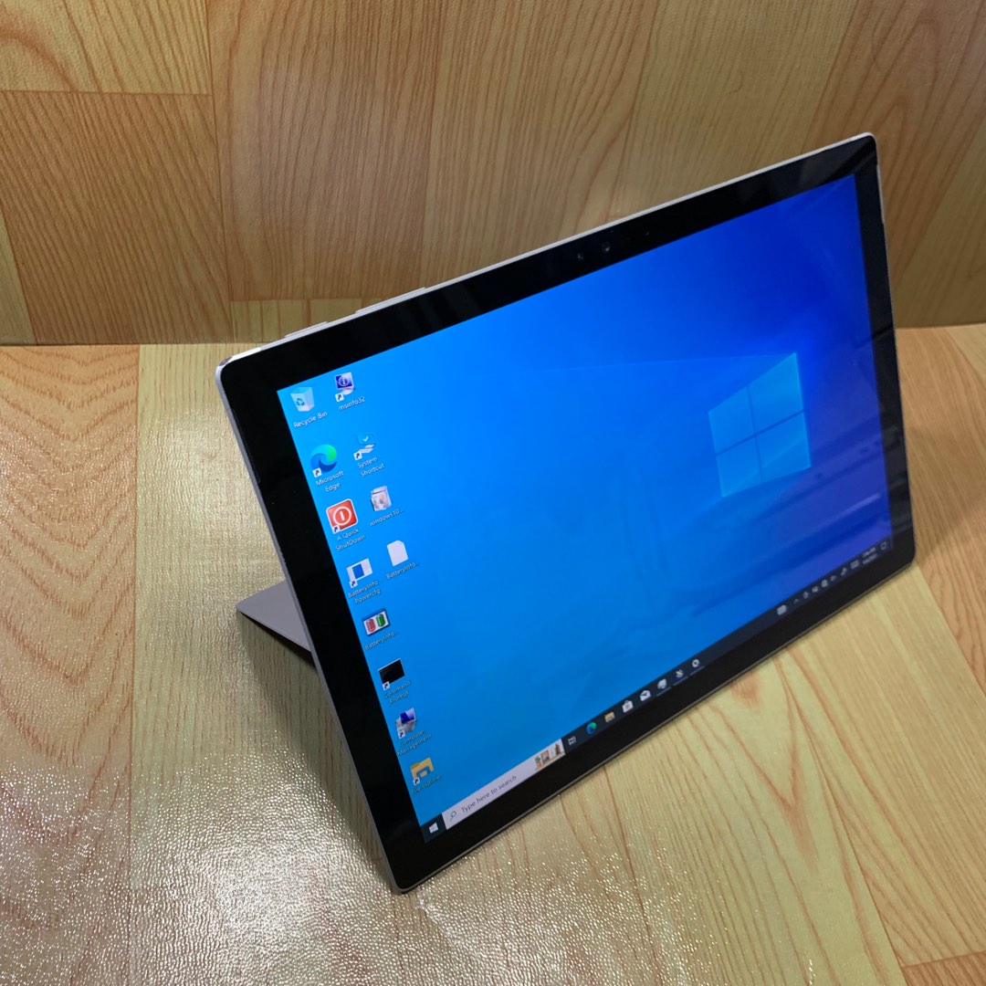 Microsoft Surface Pro 4, i7, 6th gen, 16 GB ram, 256 SSD with microsoft ...