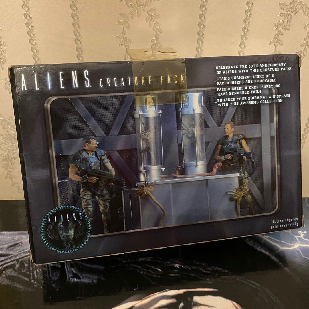 NECA alien creature set, Hobbies & Toys, Toys & Games on Carousell