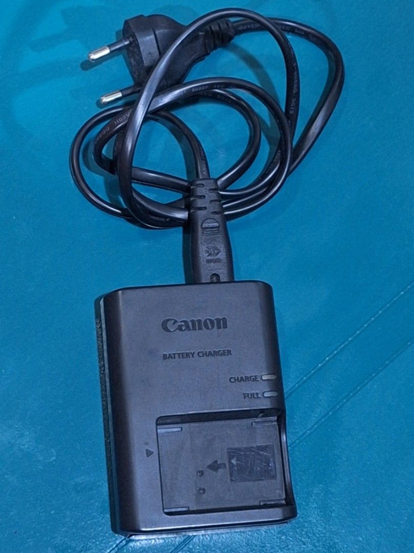 Original Canon Battery Charger, Photography, Photography Accessories ...
