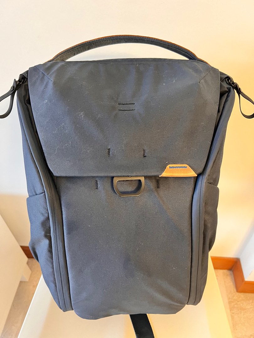 Peak Design Everyday Backpack 20L v2 in midnight blue, Photography ...