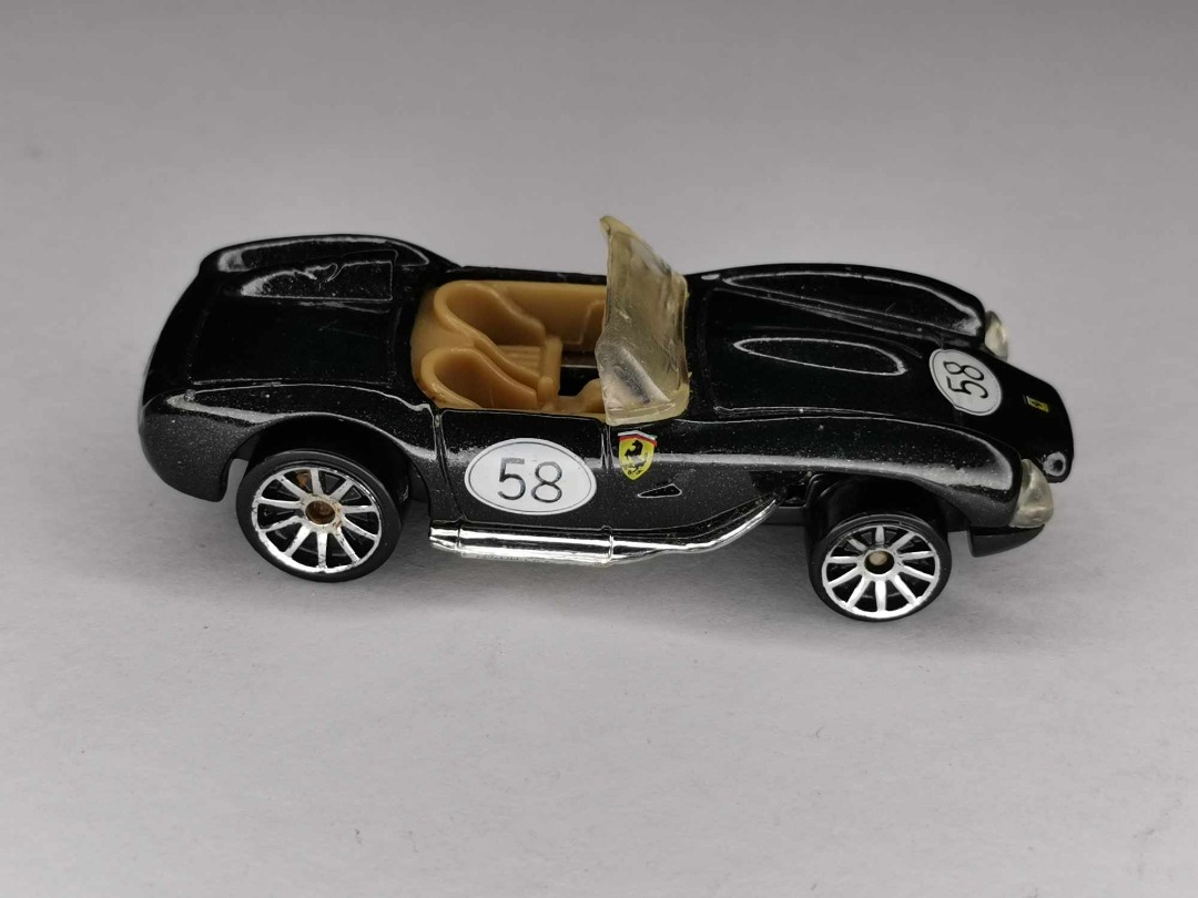 preowned vintage 1990 hot wheel ferrari testa rossa diecast, Hobbies ...