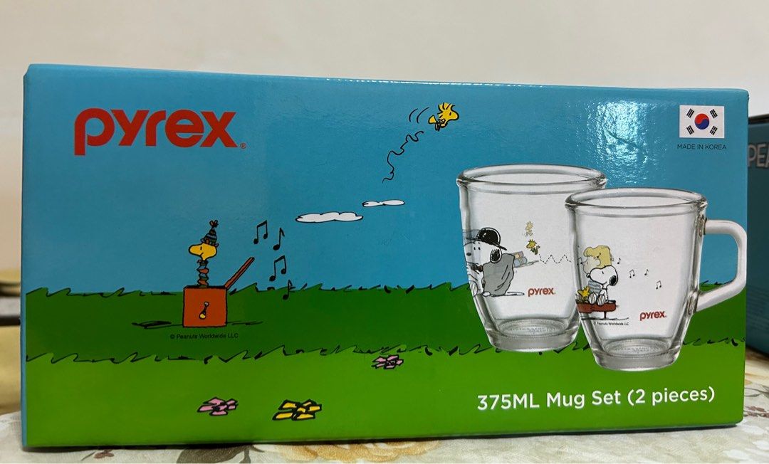 Pyrex Peanuts Mug Set (6 mugs & 1 carafe) limited edition, Furniture ...