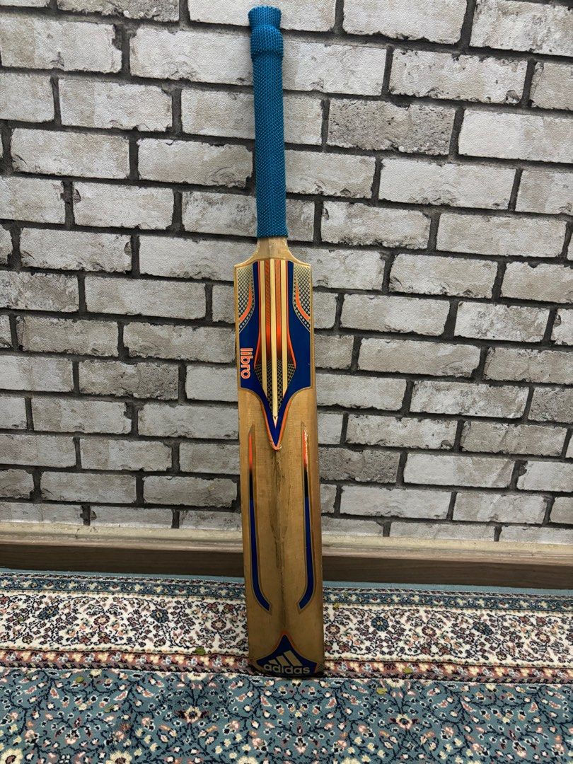 Red tennis ball cricket bat, Sports Equipment, Sports & Games, Racket ...