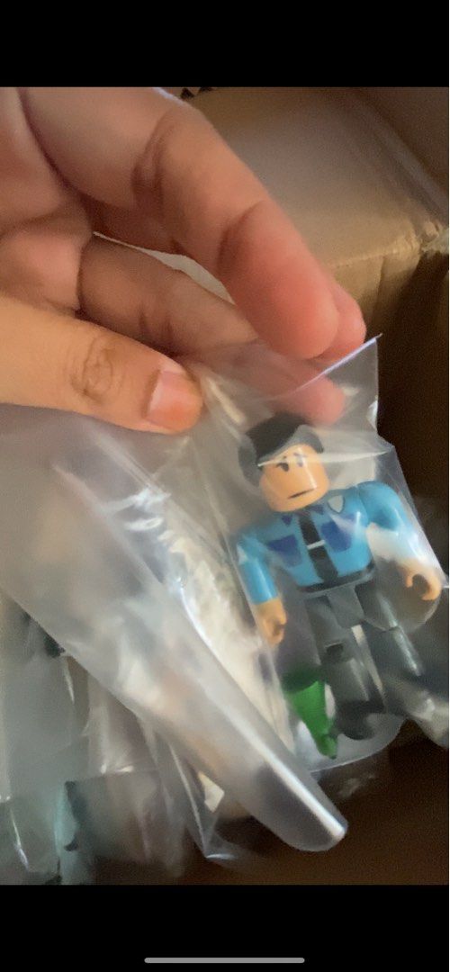 ROblox random design 1pcs, Hobbies & Toys, Toys & Games on Carousell