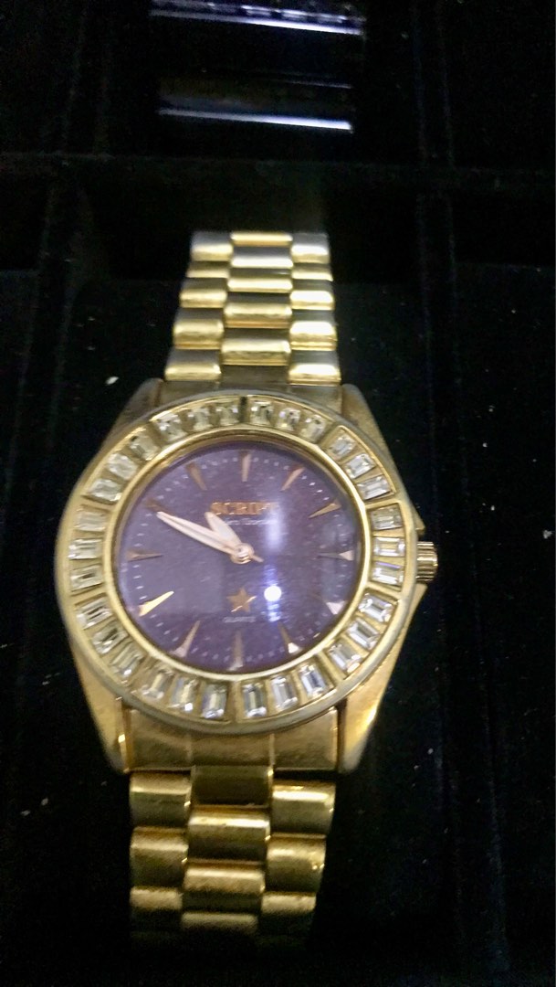 Script gold watch (Japan-made watch), Luxury, Watches on Carousell