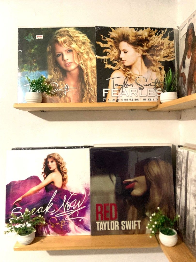 SEALED: TAYLOR SWIFT VINYL LP PLAKA- SELF TITLED DEBUT ALBUM, FEARLESS ...