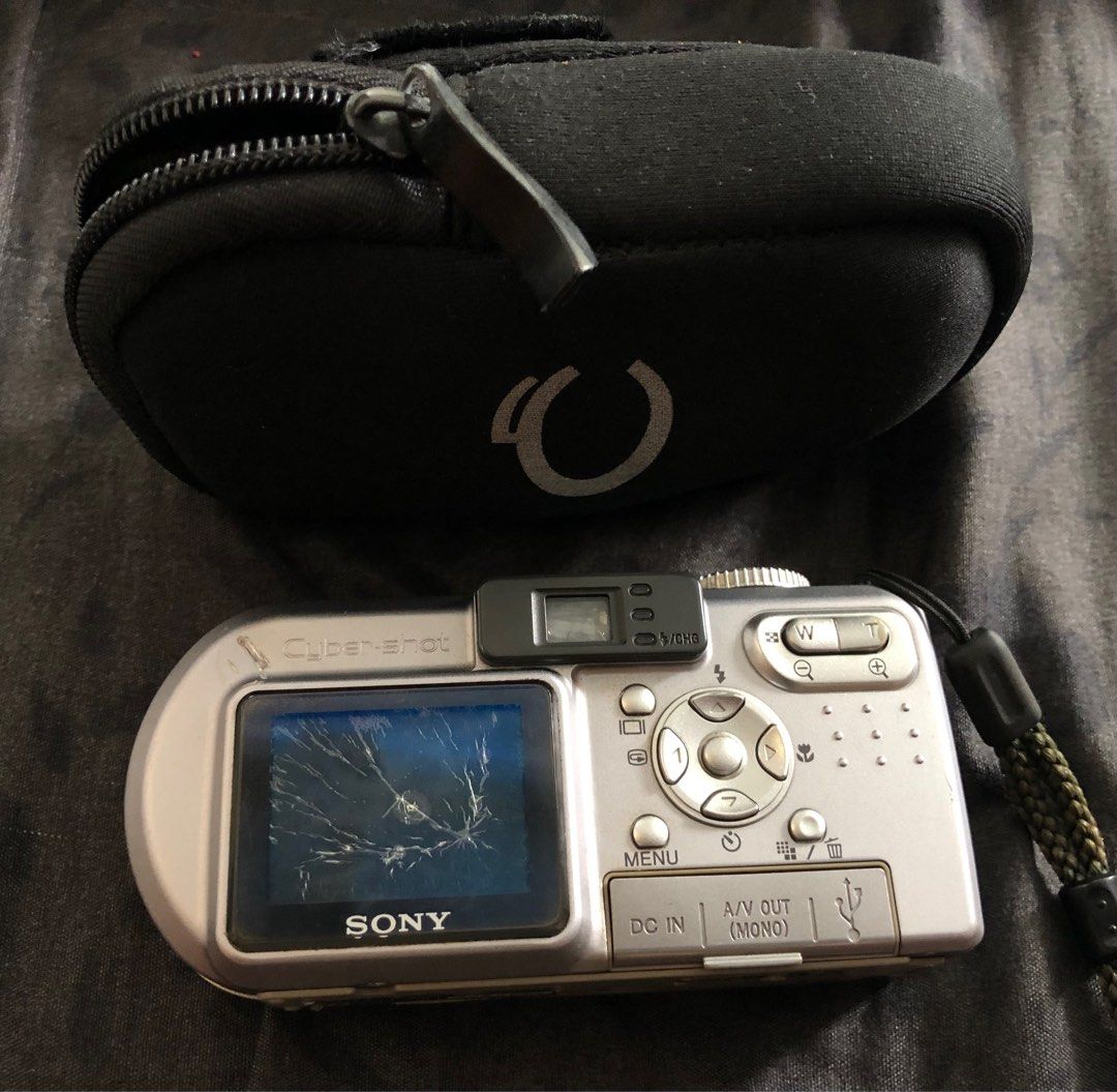 SONY CyberShot DSC-P10 Made in JAPAN, Photography, Cameras on Carousell