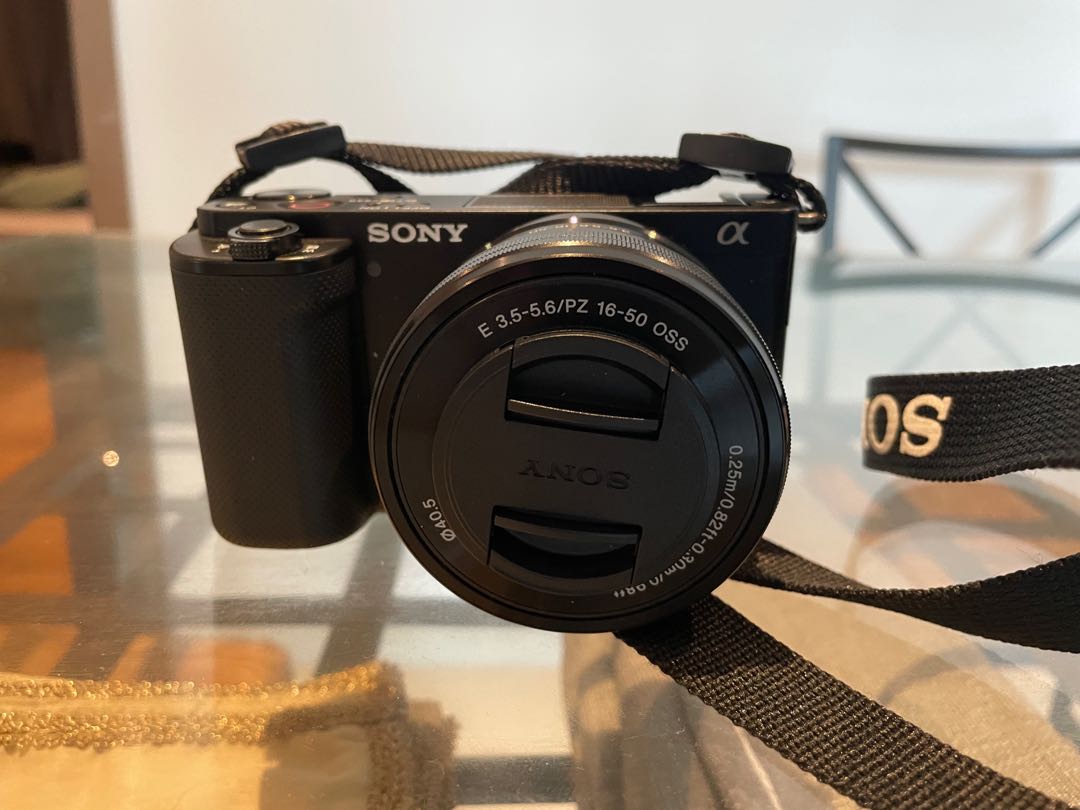 Sony zv e10 vlogging camera (full set), Photography, Cameras on Carousell