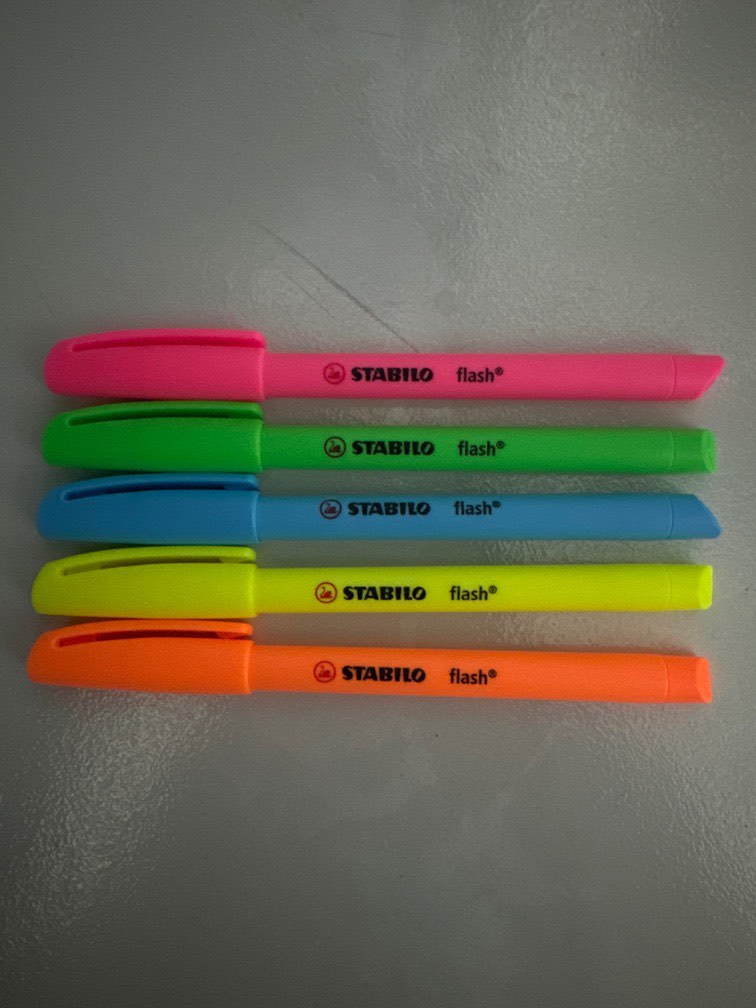 Stabilo Flash highlights & 3M Post-it notes, Hobbies & Toys, Stationery ...