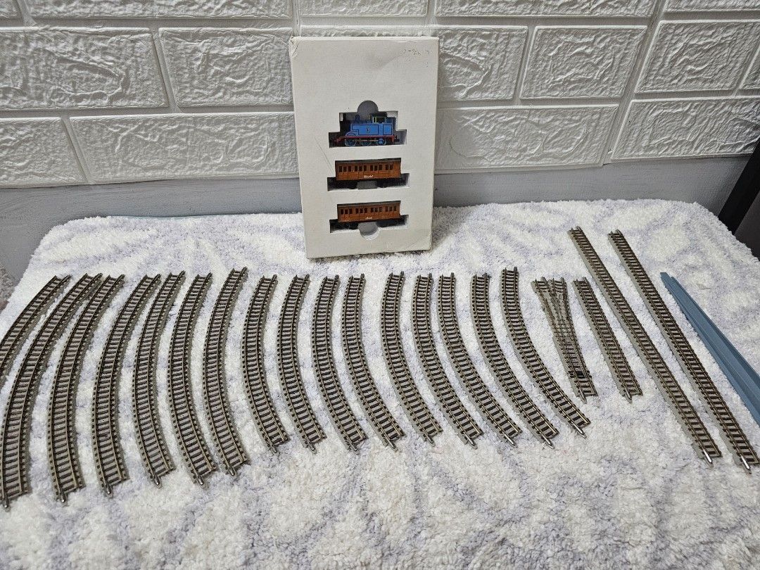 Thomas and Friends N Scale Tomix Tomica Train and Trails, Hobbies ...