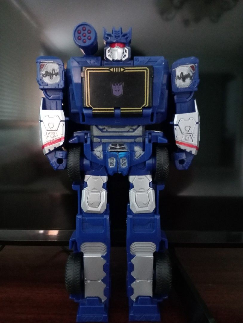 Transformers : Authentics - Soundwave (Titan Changer, custom), Hobbies ...