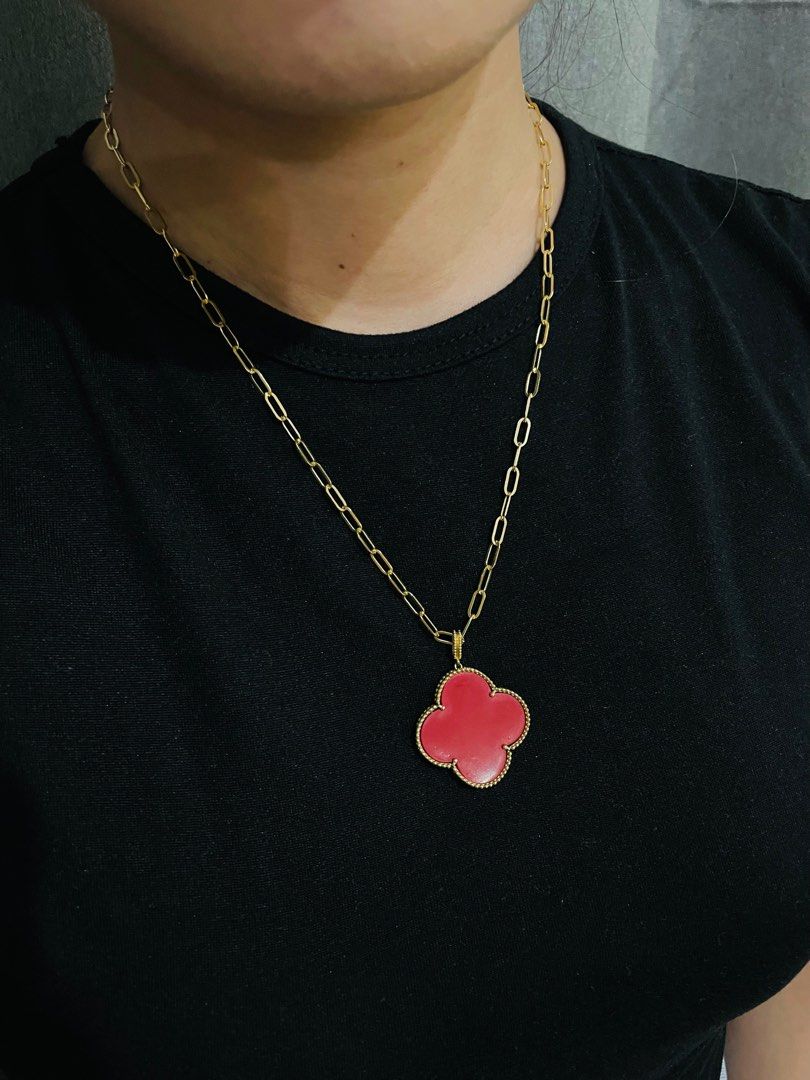 VCA Stone w/ Paper Clip Chain Necklace, Women's Fashion, Jewelry ...