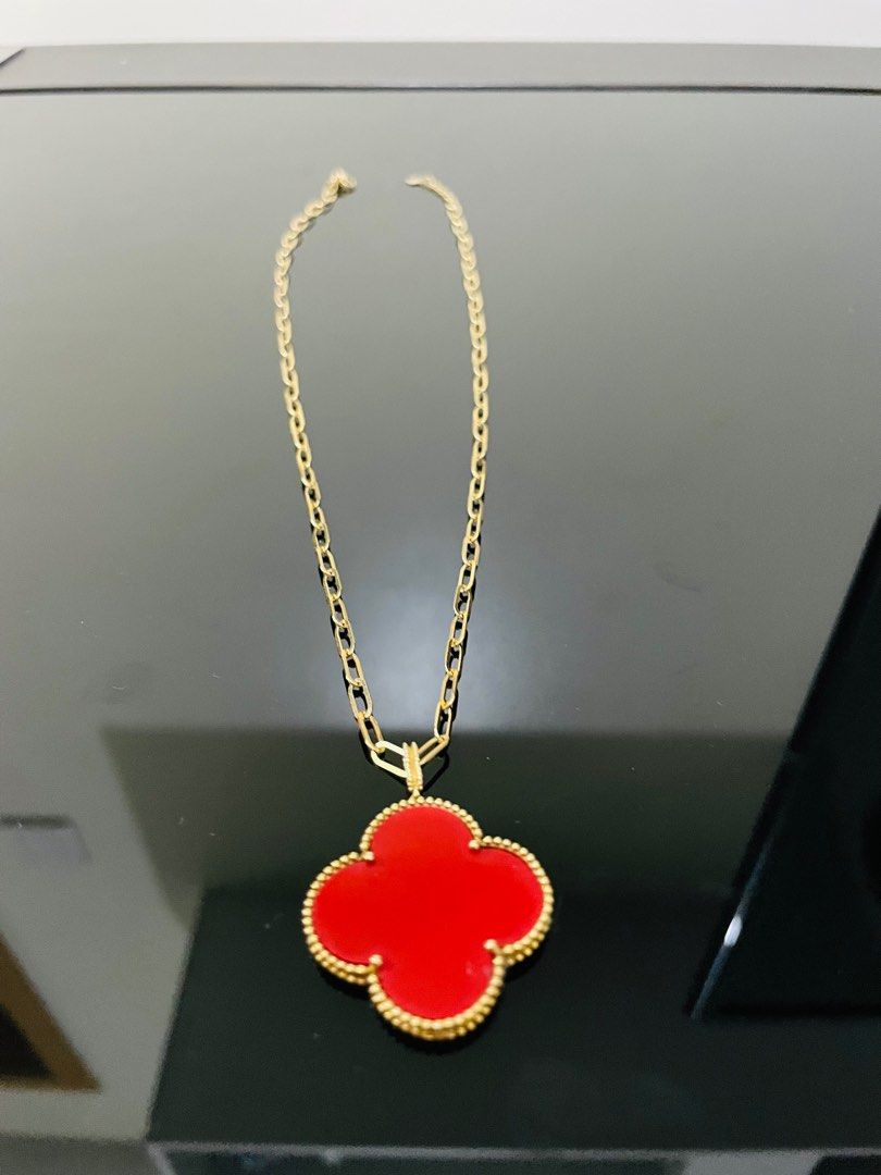 VCA Stone w/ Paper Clip Chain Necklace, Women's Fashion, Jewelry ...