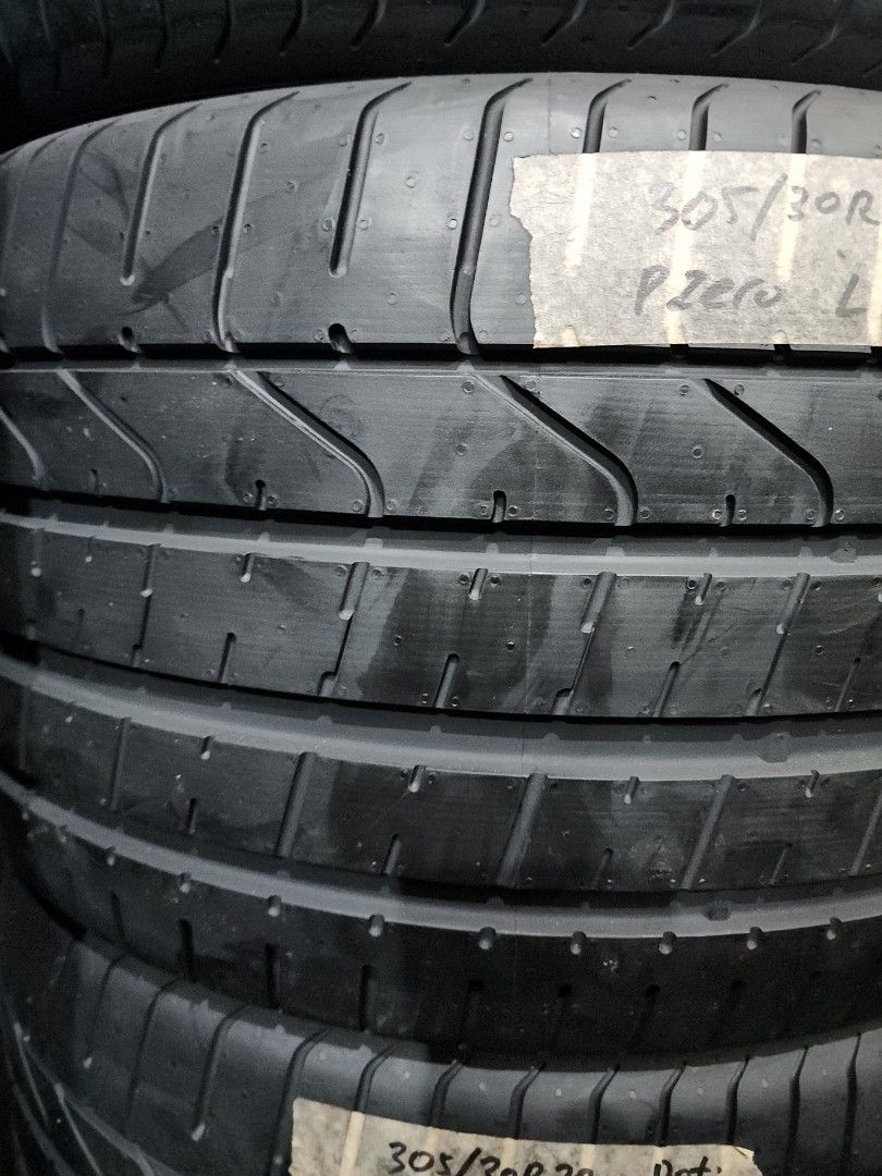 305/30/20 pirelli clearance tyre, Car Accessories, Tyres & Rims on ...