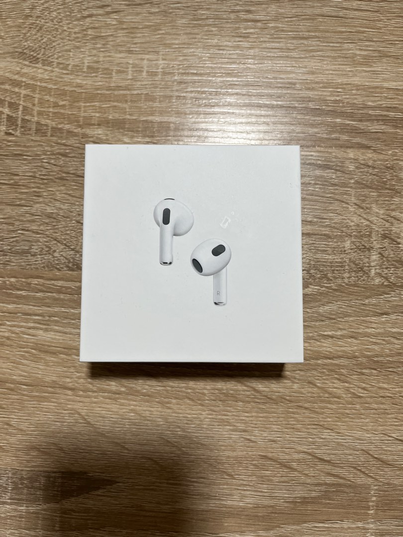 Air Pod Gen3 with MagSafe +PaulSmith casing, Audio, Headphones ...