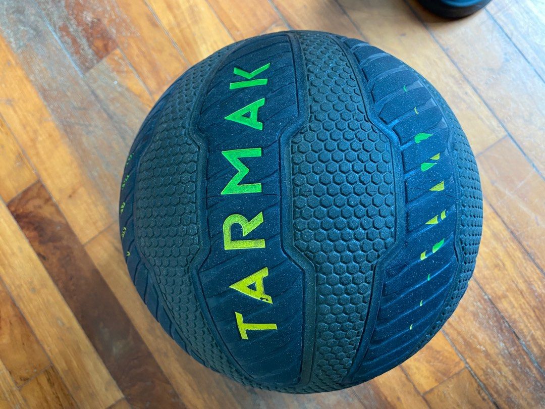 Basketball Tarmak, Sports Equipment, Sports & Games, Racket & Ball ...