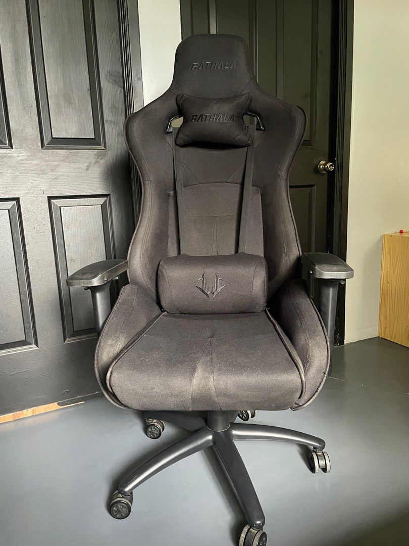 Bathala Trono Gaming Chair, Furniture & Home Living, Office Furniture ...