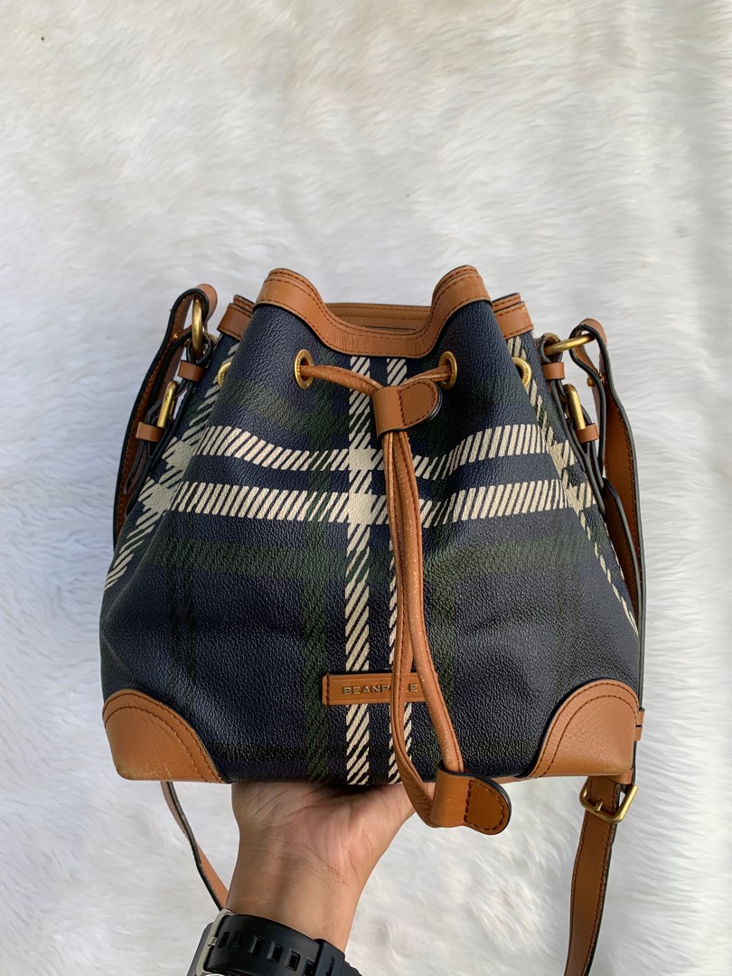 Beanpole Bucket Bag, Luxury, Bags & Wallets on Carousell