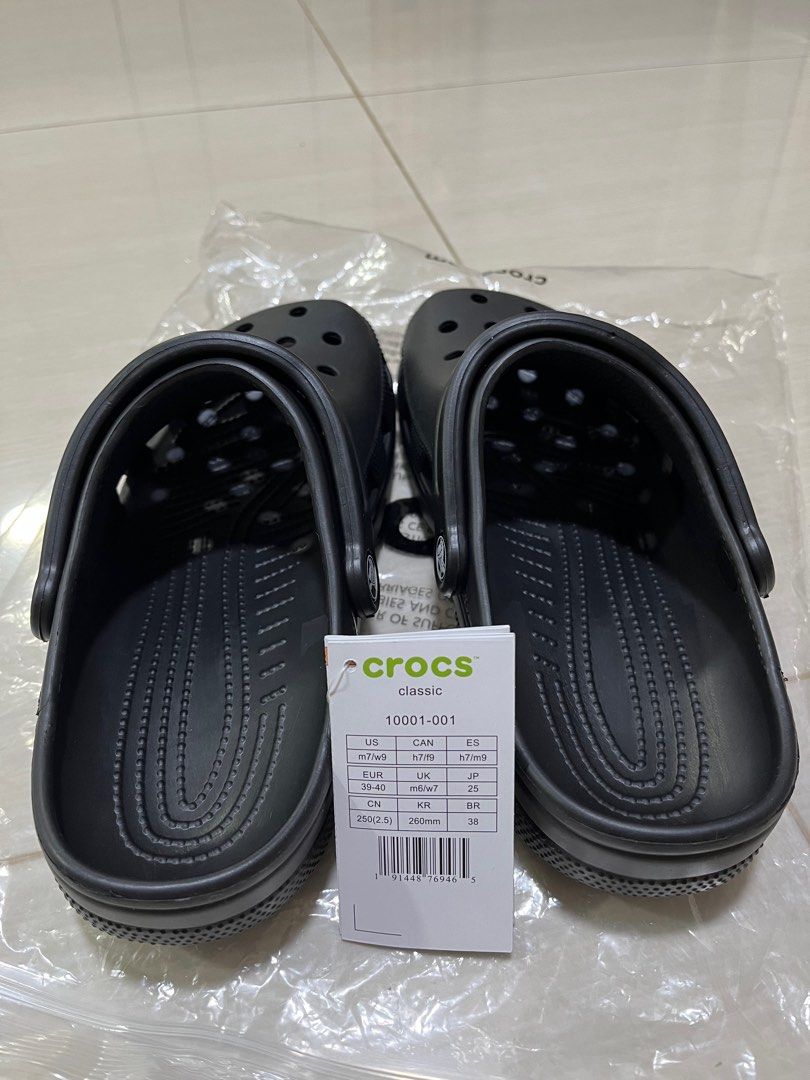 Crocs Classic Brand new, Men's Fashion, Footwear, Flipflops and Slides ...