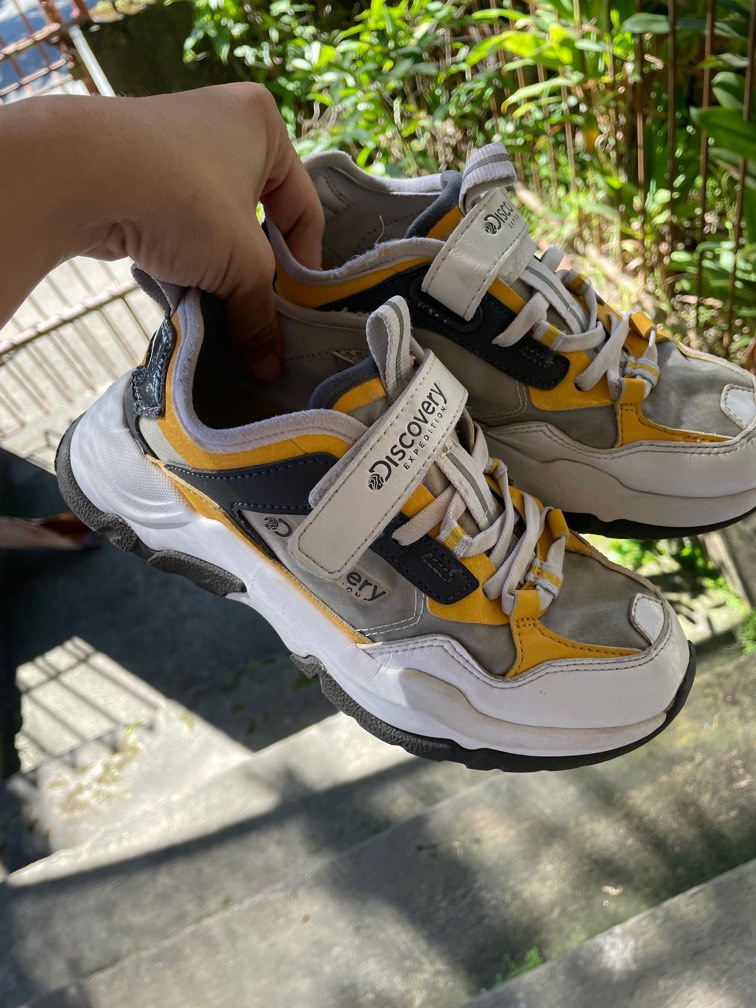 Dicovery shoes, Babies & Kids, Babies & Kids Fashion on Carousell