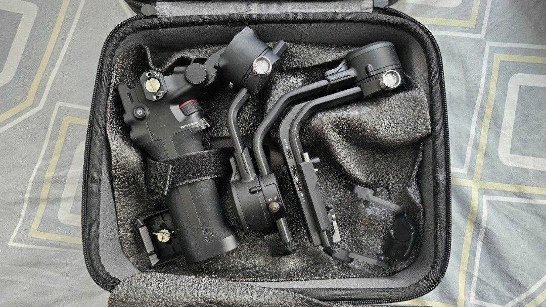 DJI Ronin RSC2 pro combo, Photography, Photography Accessories, Gimbals ...