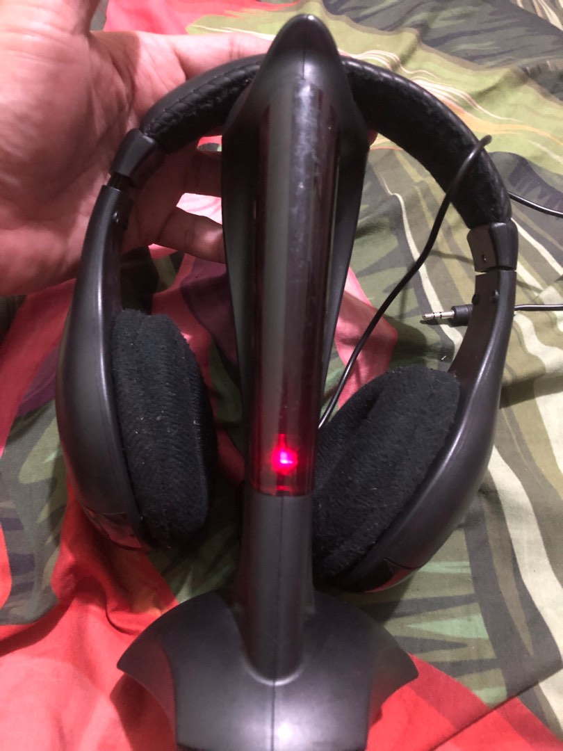 Infrared wireless headphone, Audio, Headphones & Headsets on Carousell