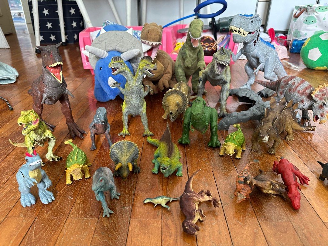 Large bundle of dinosaur toys, Hobbies & Toys, Toys & Games on Carousell