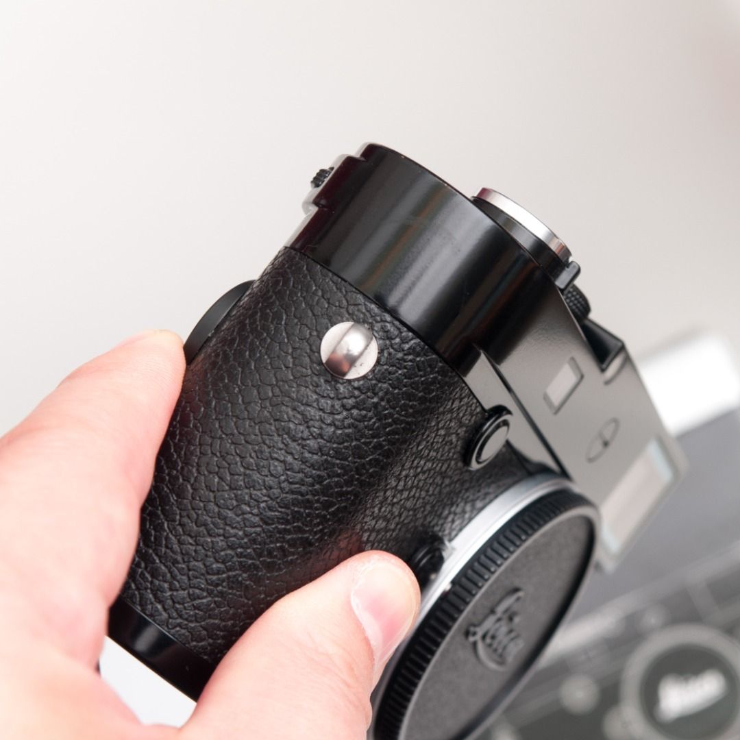 Leica M10-R Black Paint (20062), 攝影器材, 攝影配件, 其他攝影配件 - Carousell