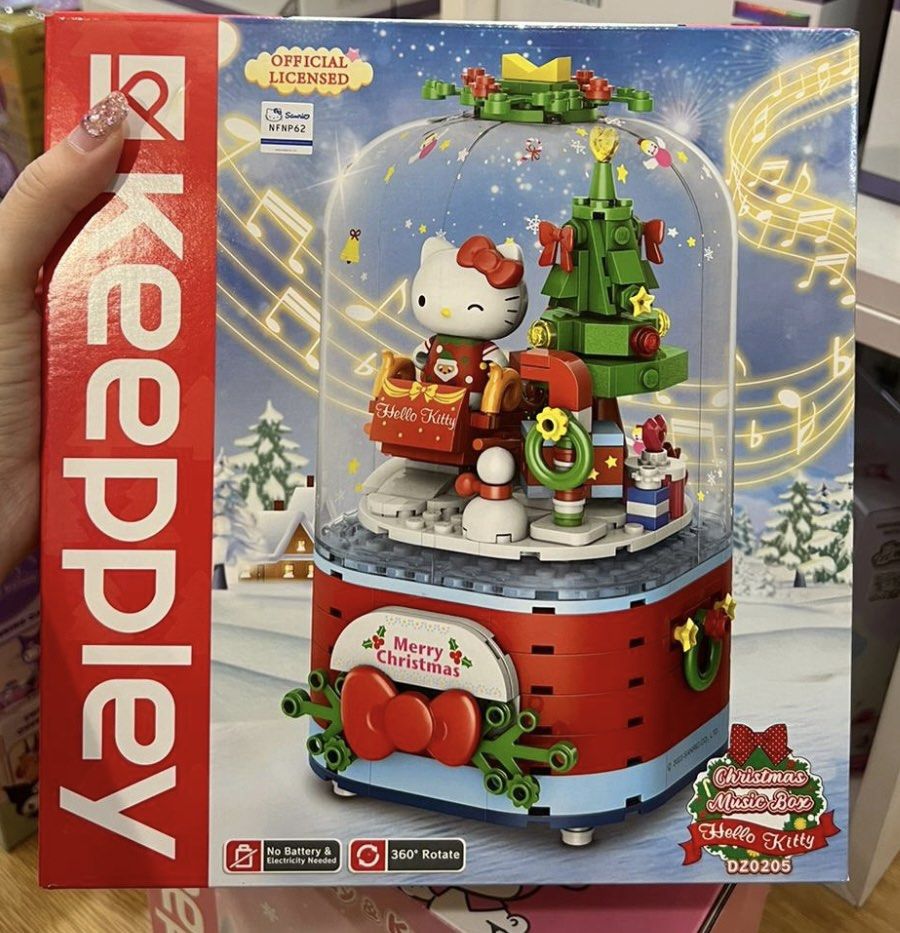 LF hello kitty Christmas music box keeppley, Hobbies & Toys, Toys & Games on Carousell