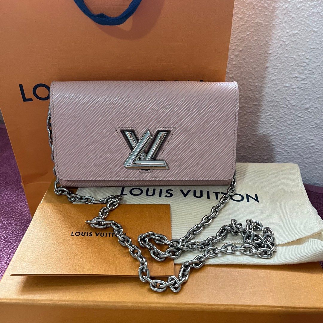 Louis Vuitton Wallet on Chain Twist Lock in Rose Ballerina, Luxury ...