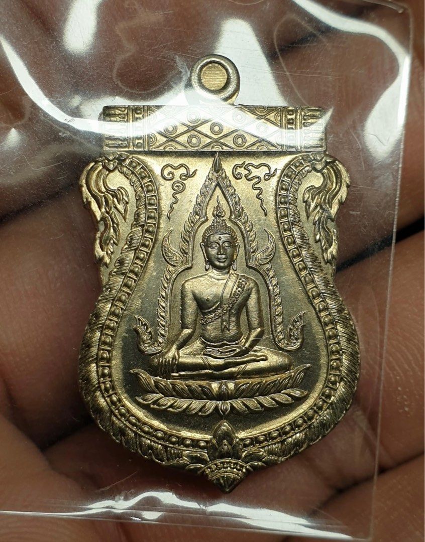 Lp Sakorn BE 2555 Phra Puttha Chinnarat, Hobbies & Toys, Memorabilia ...