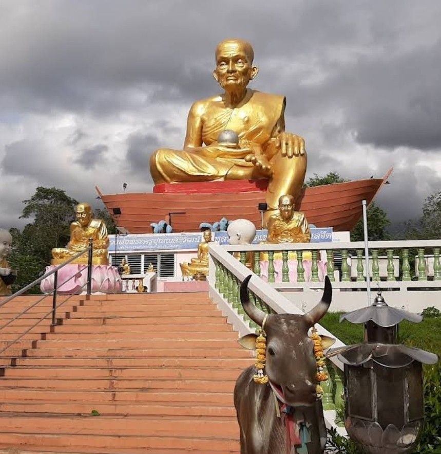 Luang phor Thuad (Wat Santi Worakhun), Hobbies & Toys, Memorabilia ...