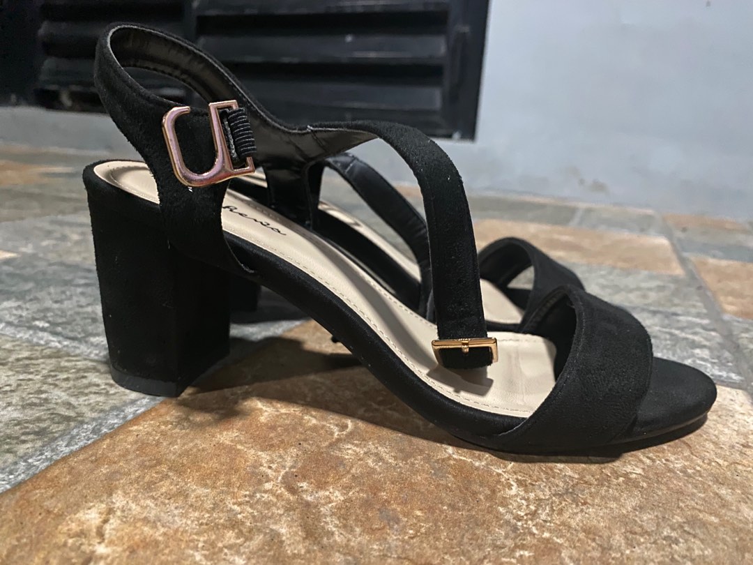 Matthews Black High Heels (Christian) Size 6, Women's Fashion, Footwear ...